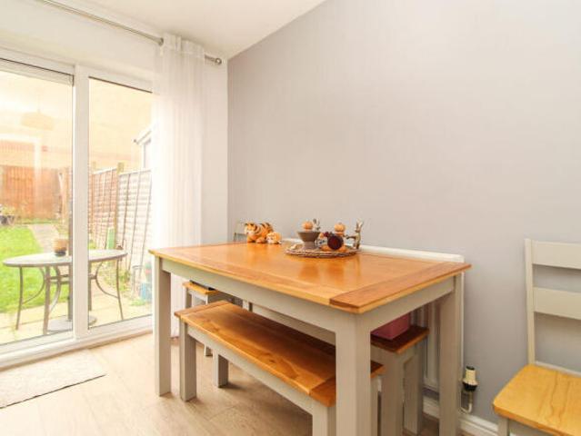 3 bedroom terraced house for sale in Haynes Road, Bedford, MK42