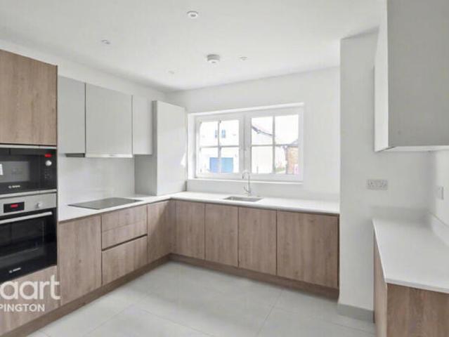 3 bedroom terraced house for sale in Hainault Street, LONDON, SE9