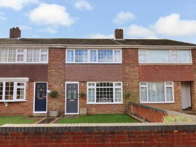 3 Bedroom Terraced House For Sale In Hamble
