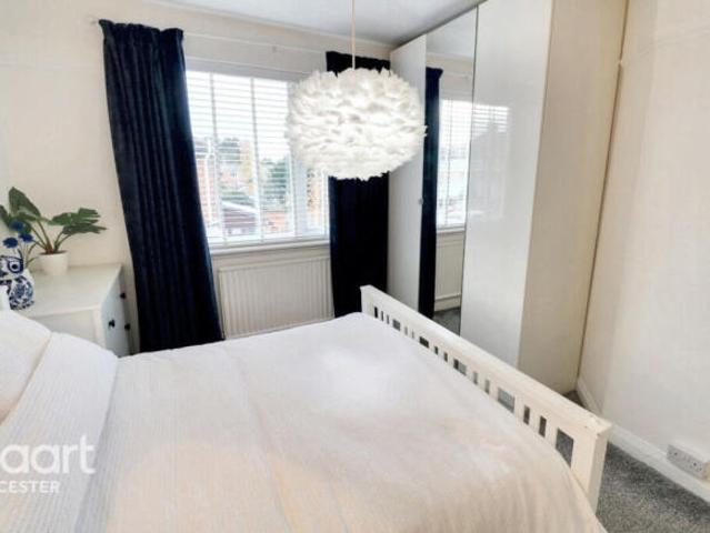 3 bedroom terraced house for sale in Hampshire Road, Leicester, LE2