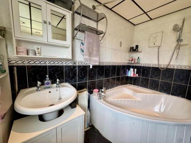 3 bedroom terraced house for sale in Harleston Road, Northwood, L33