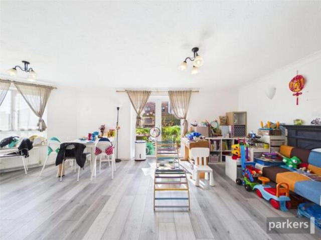 3 bedroom terraced house for sale in Hartigan Place, Woodley, Reading, RG5