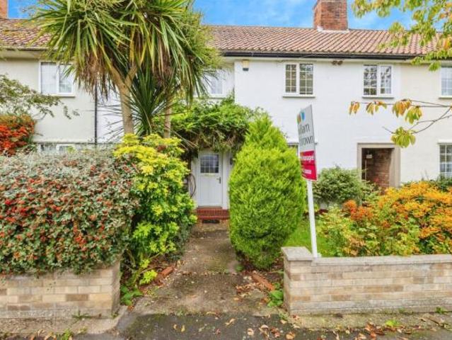 3 bedroom terraced house for sale in Hartsholme Drive, Lincoln, LN6