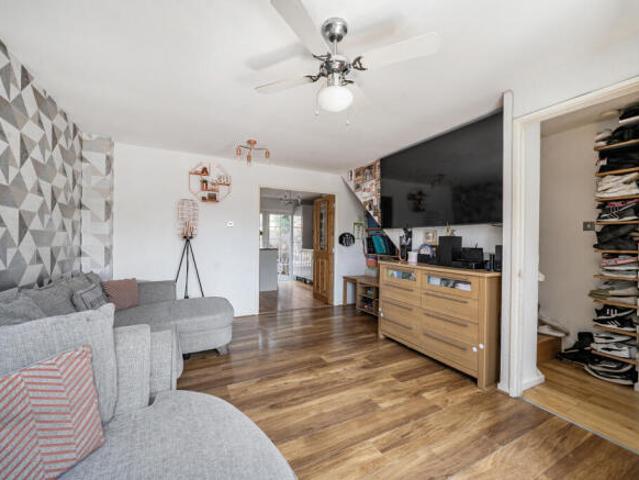 3 bedroom terraced house for sale in Harvester Close, Middleleaze, Swindon, SN5