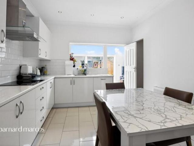 3 bedroom terraced house for sale in Hewitt Avenue, London, N22