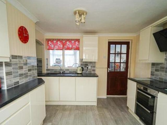 3 Bedroom Terraced House For Sale In Heath And Reach