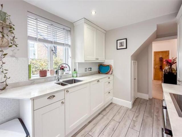 3 bedroom terraced house for sale in Heath Road, St. Albans, Hertfordshire, AL1