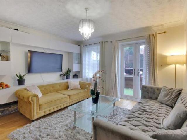 3 bedroom terraced house for sale in Henry Court, Gordon Road, Canterbury, CT1