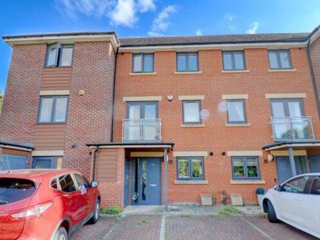 3 Bedroom Terraced House For Sale In High Wycombe