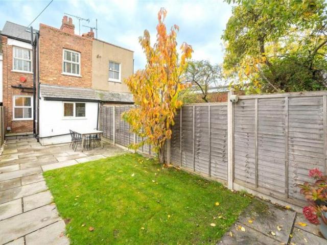 3 bedroom terraced house for sale in High Street, London Colne.