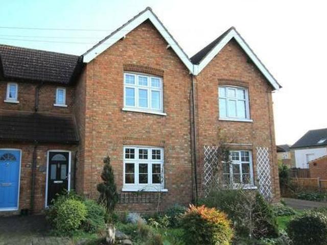 3 bedroom terraced house for sale in High Street Westoning MK45