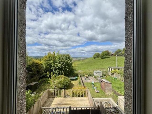 3 bedroom terraced house for sale in Highgate Road, Queensbury, Bradford, BD13