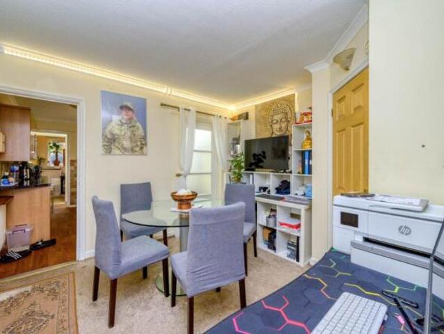 3 bedroom terraced house for sale in Highgrove Terrace, Reading, RG1