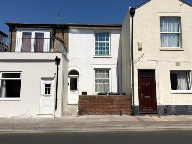 3 bedroom terraced house for sale in Highland Road, Southsea, Portsmouth, PO4