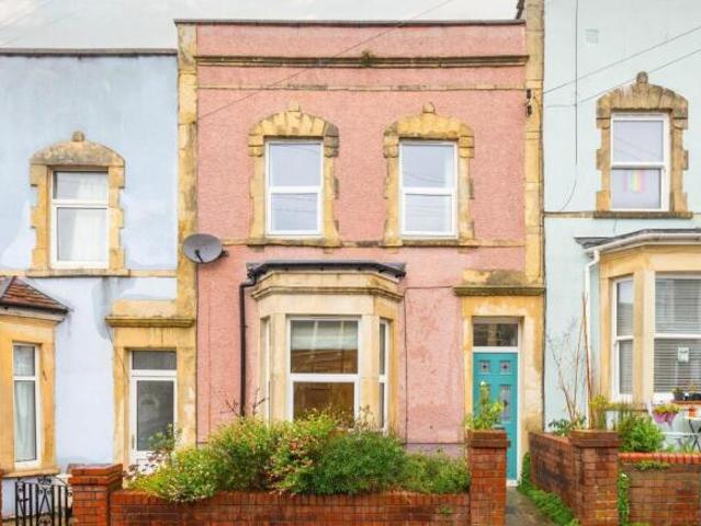 3 bedroom terraced house for sale in Hill Street, Totterdown, BS3