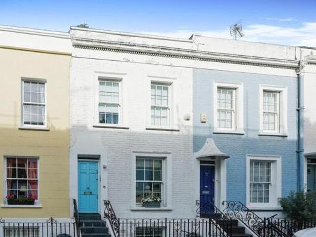 3 Bedroom Terraced House For Sale In Hillgate Village