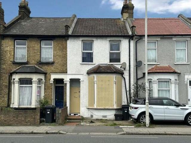 3 Bedroom Terraced House For Sale In Ilford, Essex
