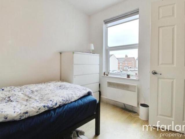 3 bedroom terraced house for sale in Ipswich Street, Gorse Hill, SN2