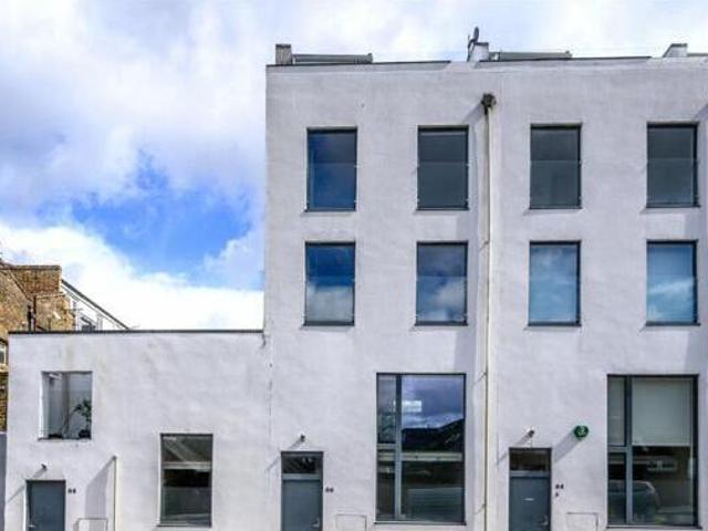 3 Bedroom Terraced House For Sale In Islington, London
