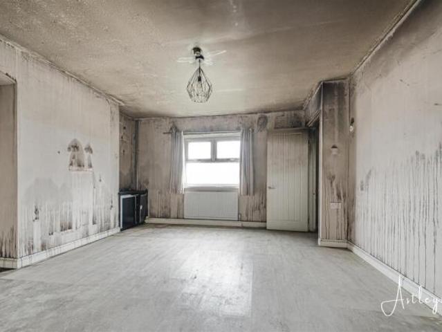 3 bedroom terraced house for sale in Islwyn Road, Mayhill, Swansea, SA1