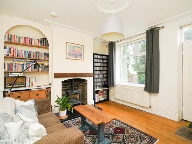 3 bedroom terraced house for sale in Ivy Grove, Sheffield, S10