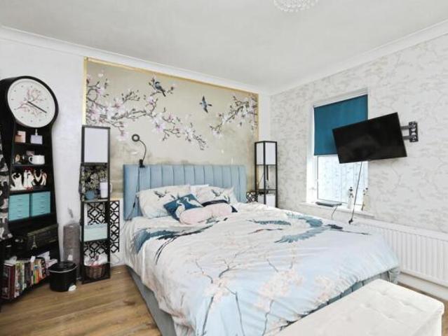 3 bedroom terraced house for sale in Jeffery Street, Gillingham, Kent, ME7