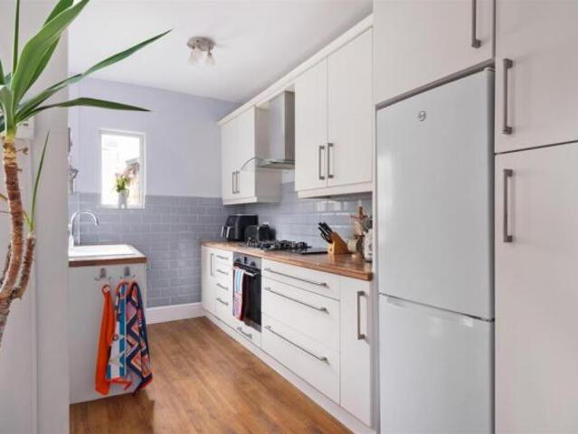 3 bedroom terraced house for sale in Onslow Road, S11