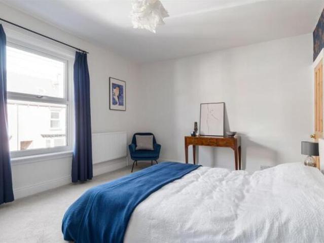 3 bedroom terraced house for sale in Onslow Road, S11