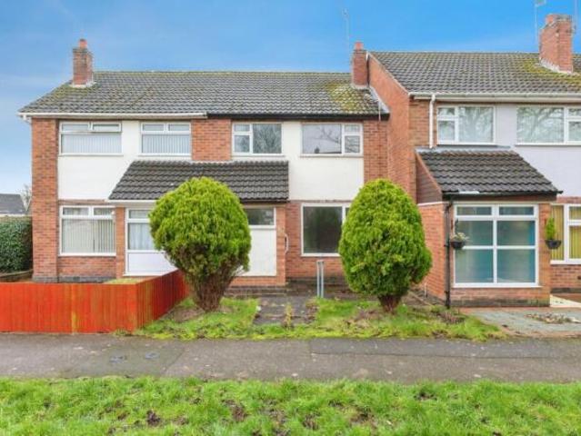 3 bedroom terraced house for sale in Oak Crescent, Leicester, Leicestershire, LE3
