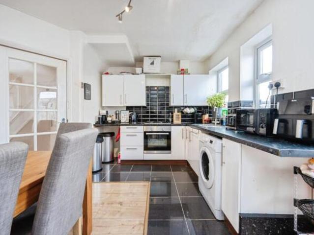 3 bedroom terraced house for sale in Oak Road, Bedford, Bedfordshire, MK42