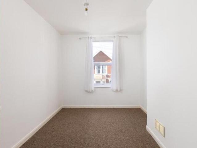 3 bedroom terraced house for sale in Oak Road, Horfield, BS7