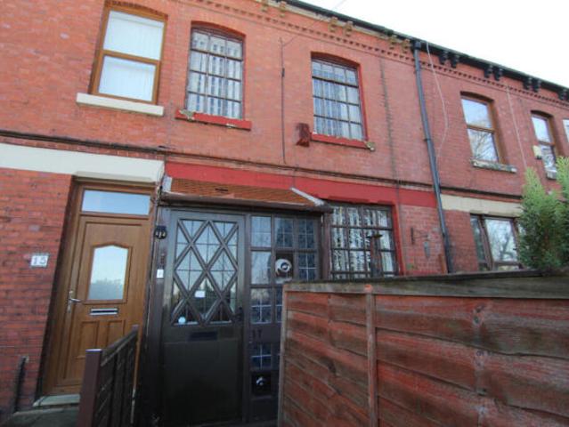 3 bedroom terraced house for sale in Oak Terrace, Berry Brow, M40 1QR, M40
