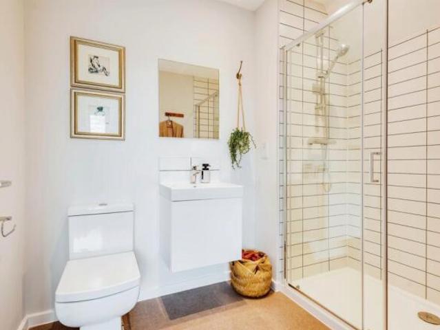 3 bedroom terraced house for sale in Oakfield, Swindon, SN3