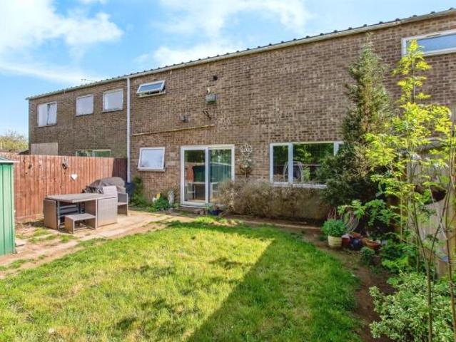 3 bedroom terraced house for sale in Odecroft, Peterborough, PE3