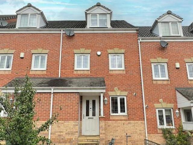 3 Bedroom Terraced House For Sale In Off Halifax Road, Bradford