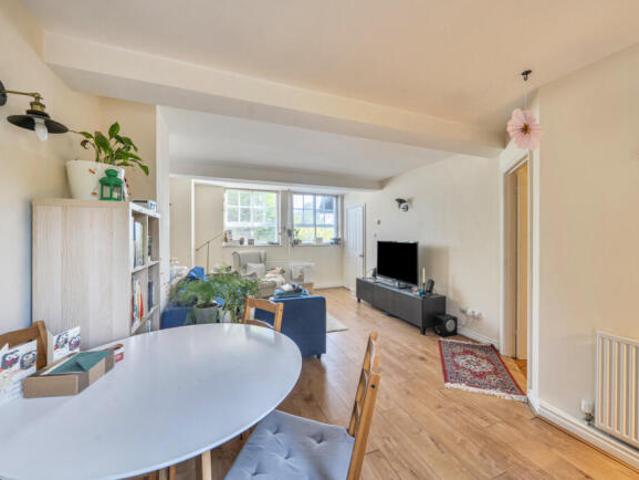3 bedroom terraced house for sale in Old School, Temple Road, Oxford, OX4