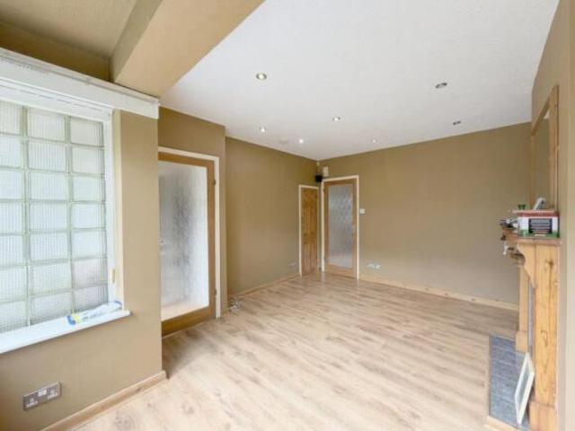 3 bedroom terraced house for sale in Olive Grove, Harrogate, HG1
