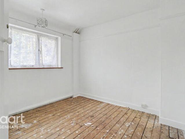 3 bedroom terraced house for sale in Orchard Road, Dagenham, RM10