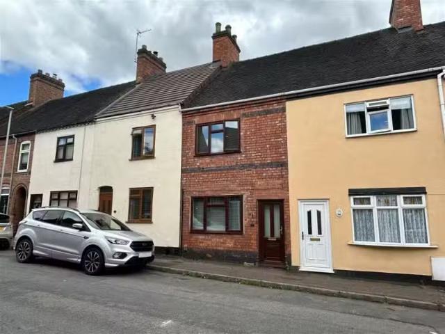 3 bedroom terraced house for sale in Orchard Street, Kettlebro.