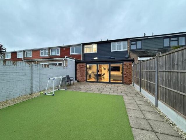 3 bedroom terraced house for sale in Osprey Close, Farlington, PO6