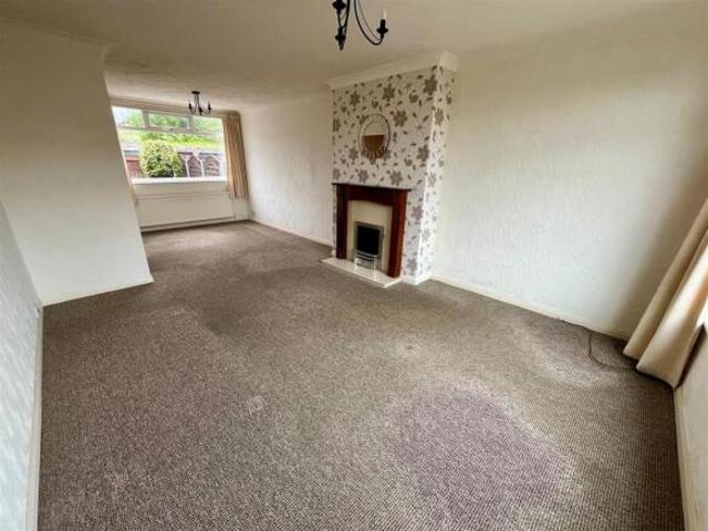 3 bedroom terraced house for sale in Overton Avenue, Willerby, Hull, HU10