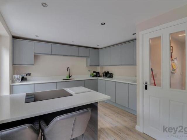 3 bedroom terraced house for sale in Oxclose Park Rise, Halfway, Sheffield, S20