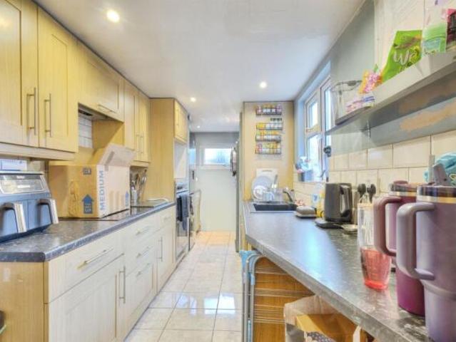 3 bedroom terraced house for sale in Lower Thrift Street, Northampton, NN1