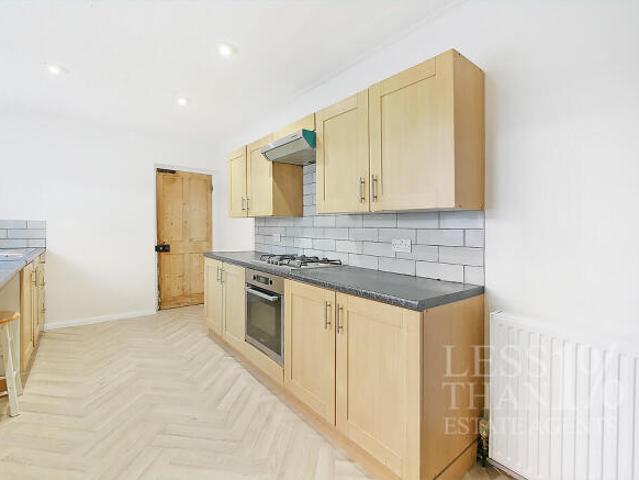 3 bedroom terraced house for sale in Loyd Road NN1