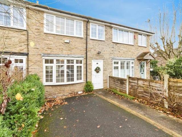 3 bedroom terraced house for sale in Lombard Street, Rawdon, Leeds, LS19