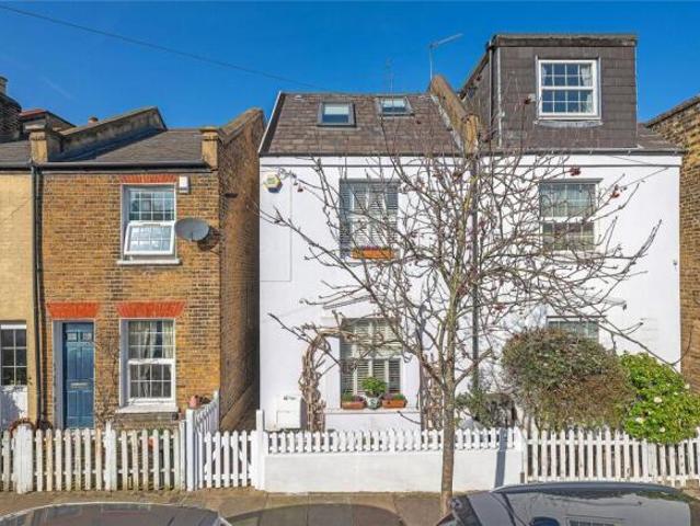 3 bedroom terraced house for sale in Longfield Street, Southfields, London, SW18