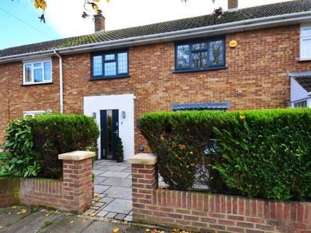 3 bedroom terraced house for sale in Longhouse Road Chadwell StMary RM16