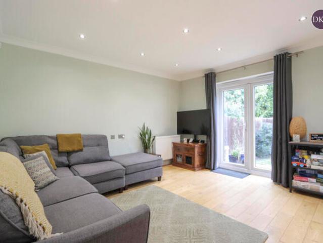 3 bedroom terraced house for sale in Longspring, Watford, WD24