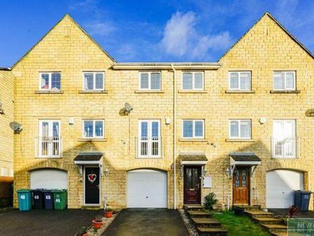 3 Bedroom Terraced House For Sale In Longwood, Huddersfield