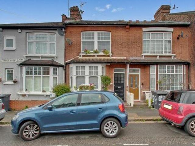3 Bedroom Terraced House For Sale In London, North Finchley